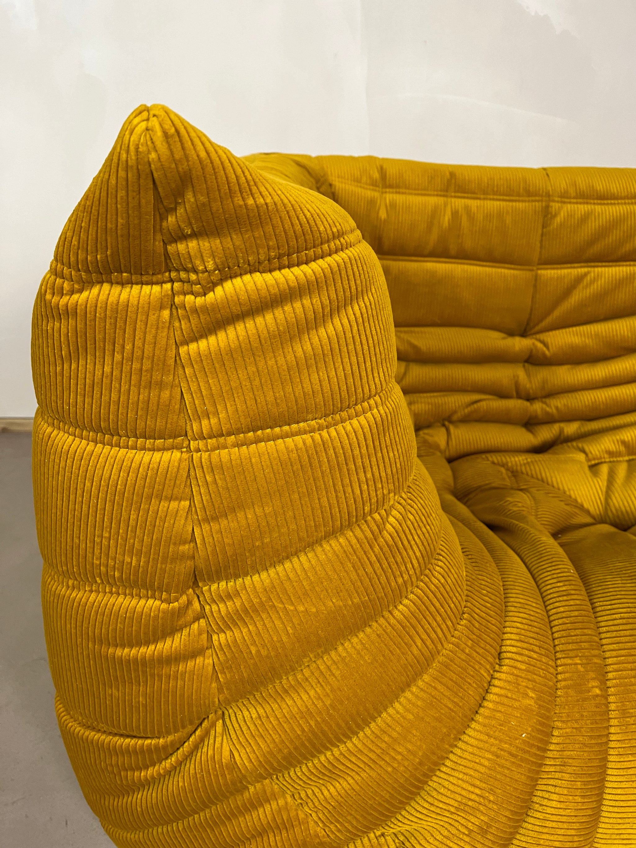 Set of 5 Golden Togo Living Room Set by Michel Ducaroy – Curiouz