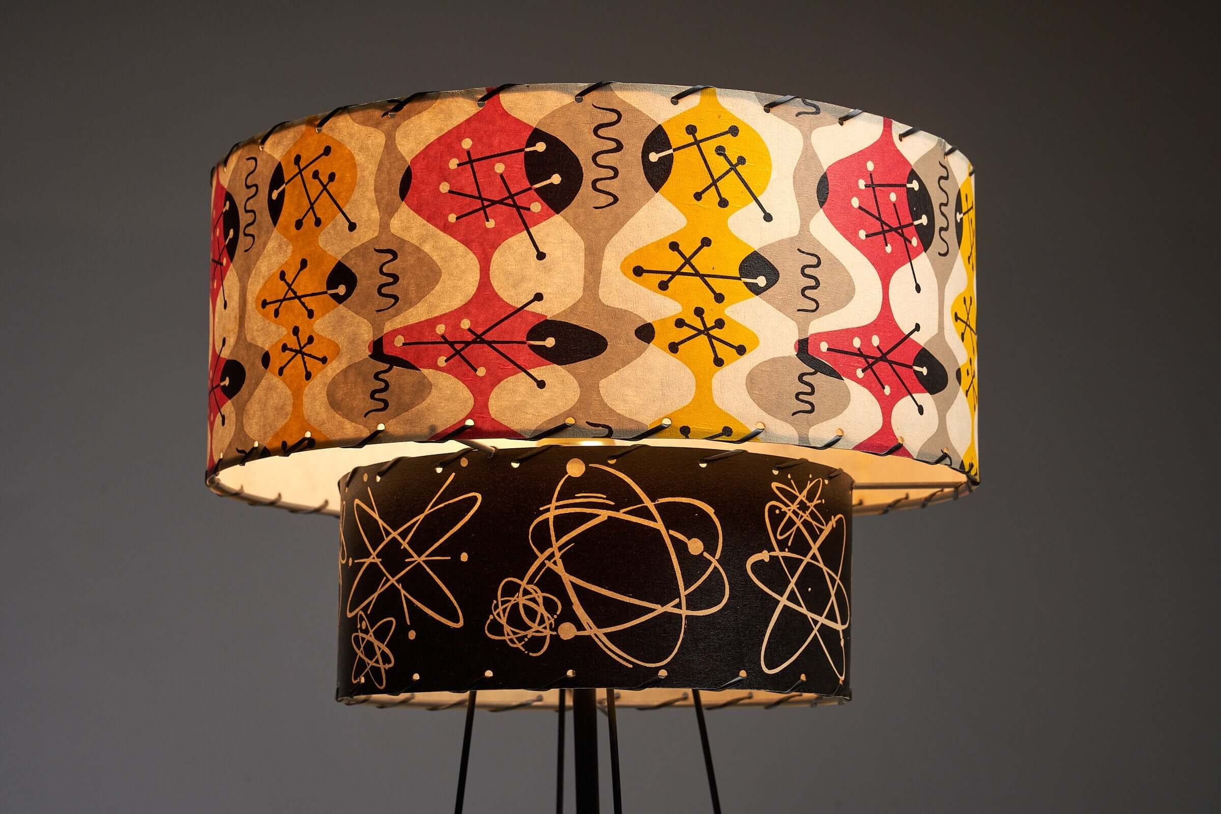 Atomic Table Lamp, Archaic Smile Inc, Metal Wire Frame – Curiouz