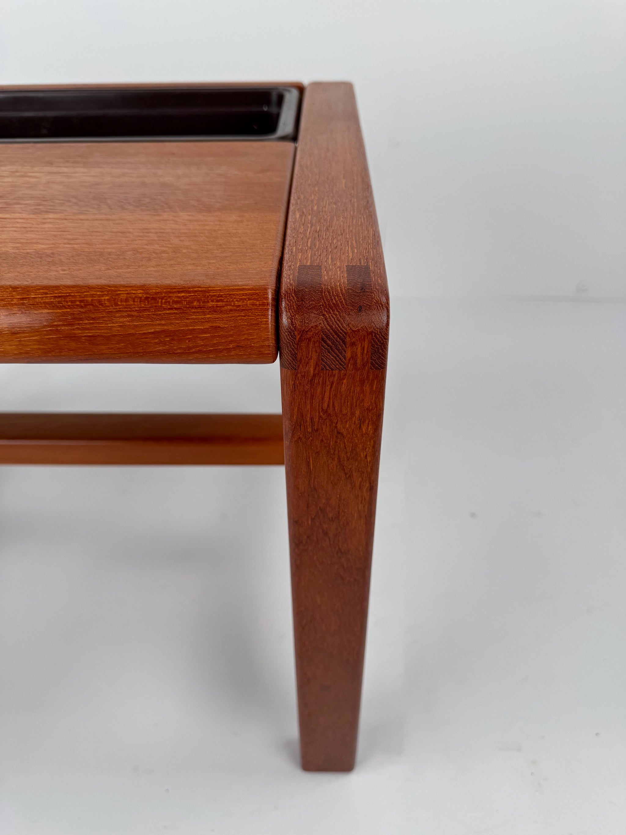 Solid teak planter side table by Salling Stolefabrik – Curiouz